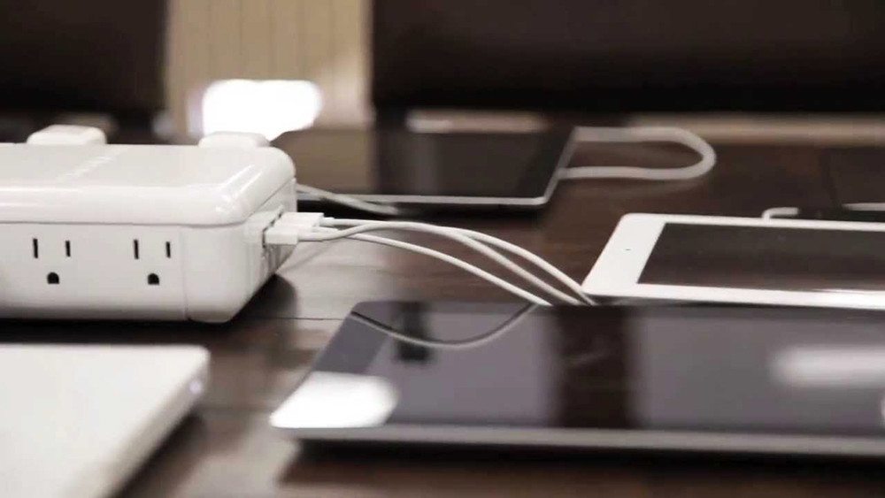 Power Qube Desk Charging Station - IPPINKA
